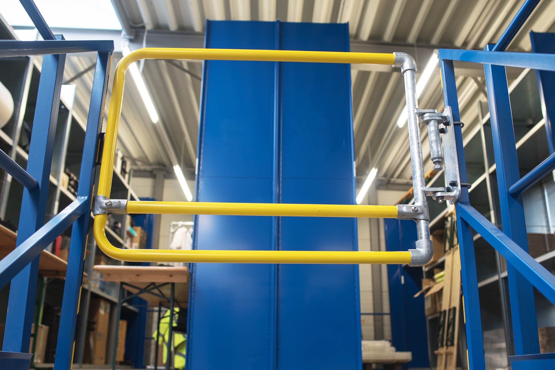 Safety Railing and Modular Guardrail made from Slip-on Railing Fittings ...